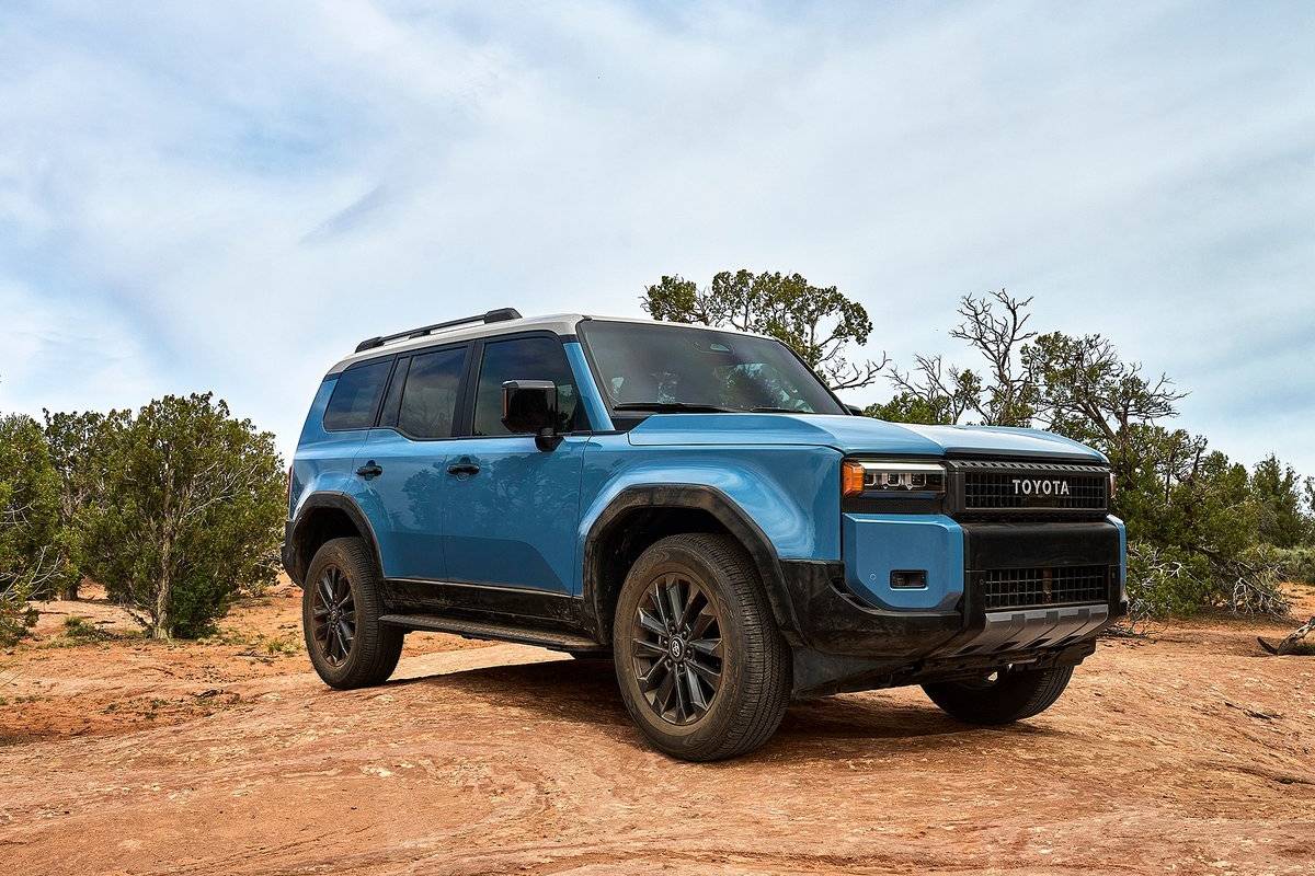 StriveME - اليكم ابرز الفروقات بين تويوتا برادو 2023 وتويوتا برادو لاندكروزر 2024